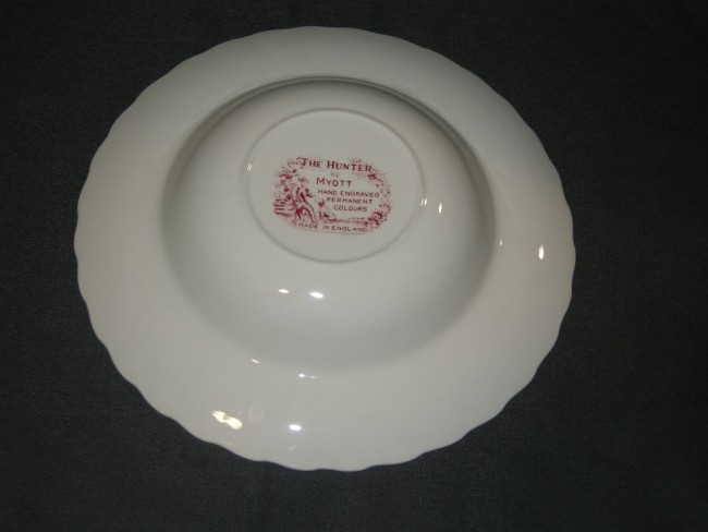 Servies MYOTT The Hunter rood soepbord Servies